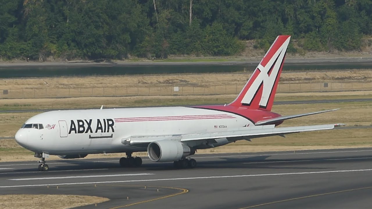 ABX Air Boeing 767-223(BDSF) [N312AA] Landing at PDX - YouTube