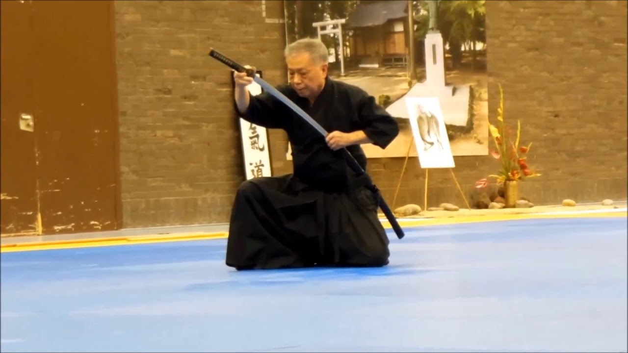 Katori shinto ryu : iai-jutsu - sugino sensei - YouTube
