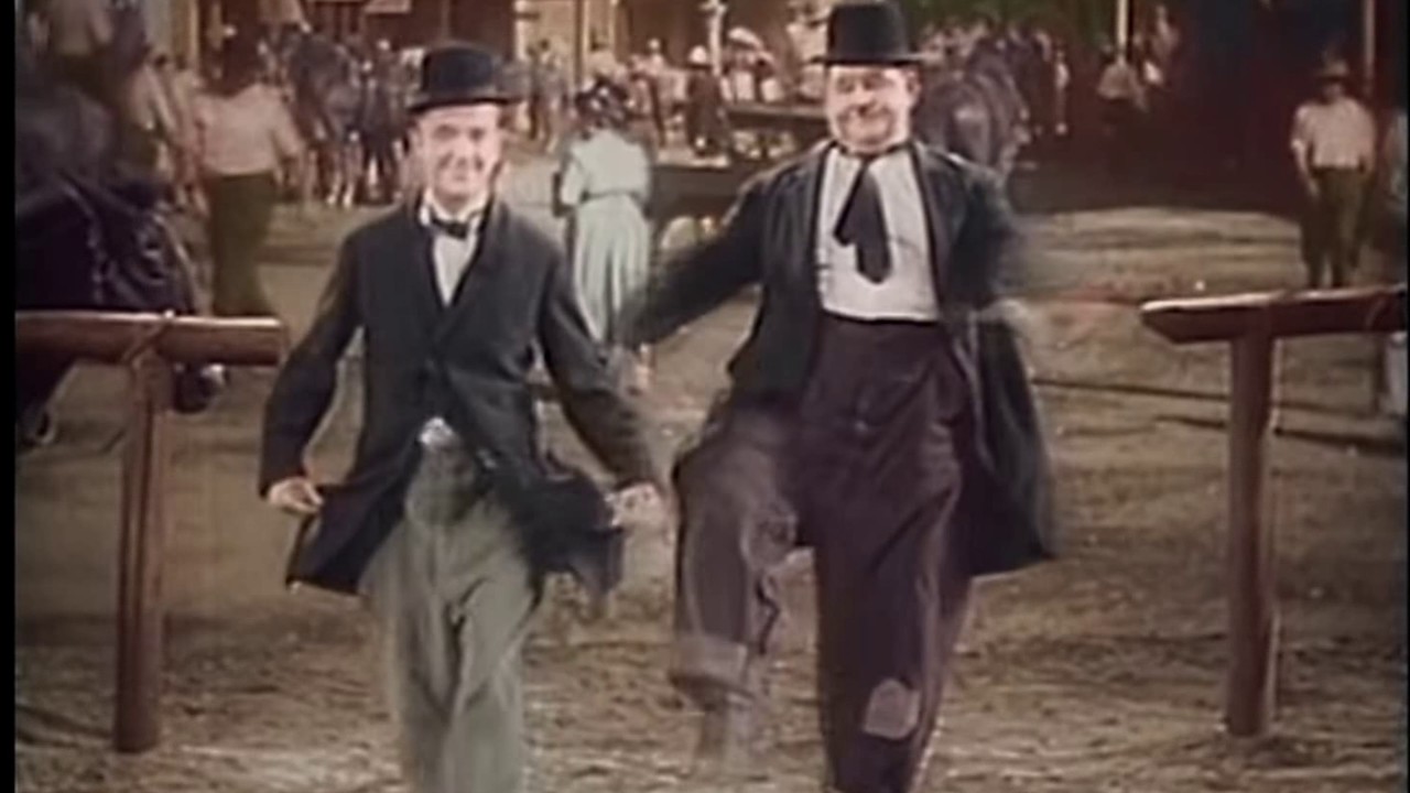 Laurel and hardy dance to Labrinth - Express Yourself - YouTube