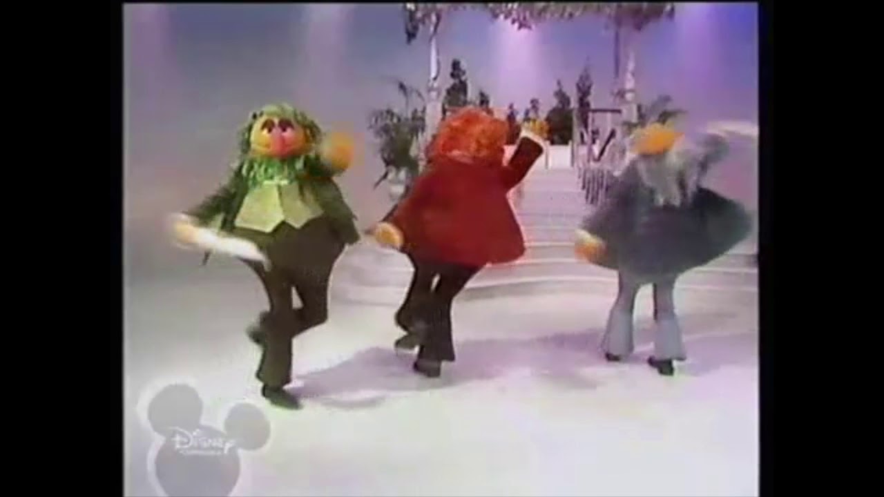 Muppet Songs: 3 Trolls - English Country Garden - YouTube