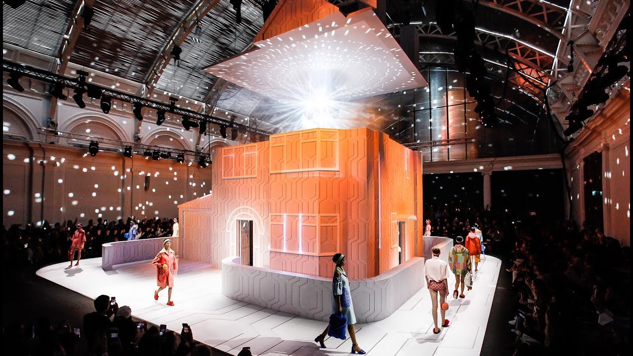 Spring Summer 2018 Show - YouTube