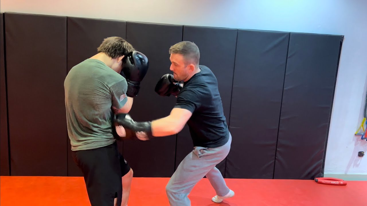Boxing: Body Punching, How to set up a left hook and “wrap the body ...