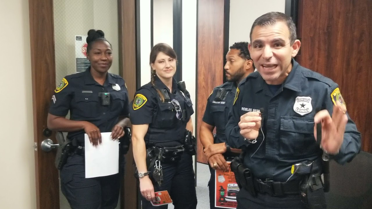 Community Shield HPD Officer Jesus Robles. - YouTube