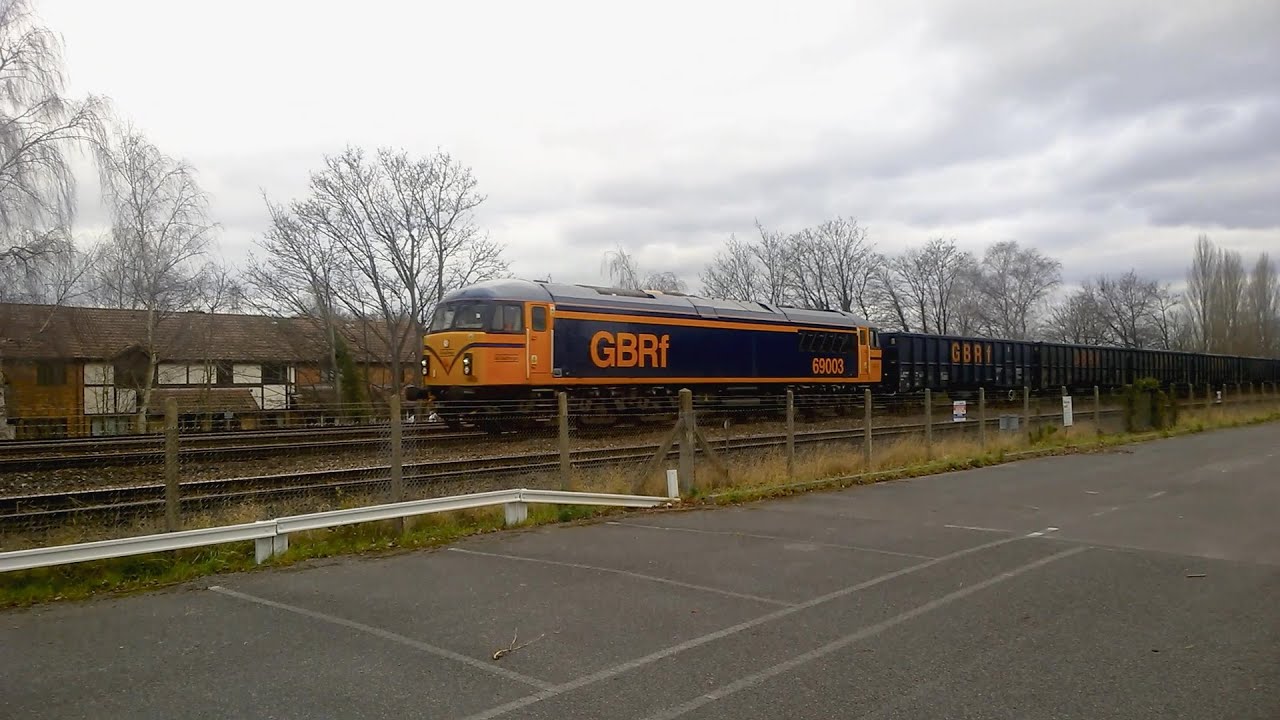 GBRf Class 69, 69003 top & tailed with 66758 "The Pavior", at West ...