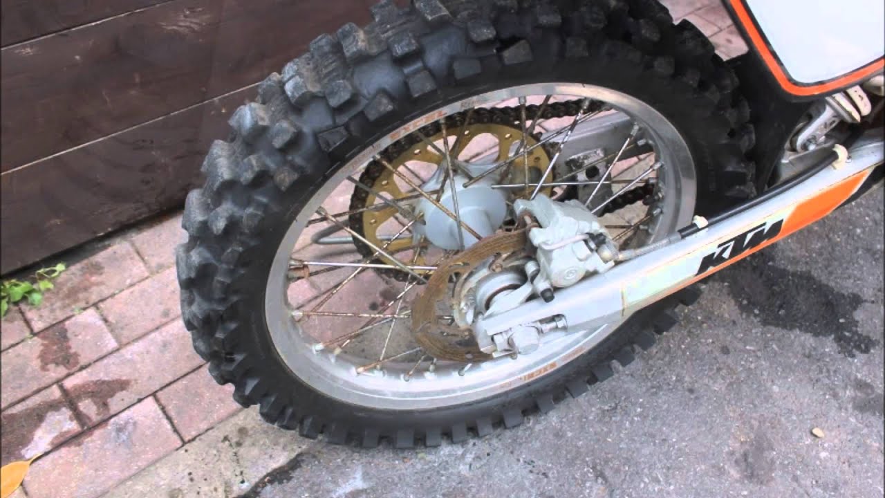 KTM 400 SX - YouTube