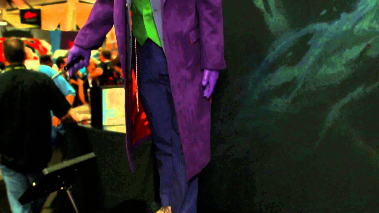 SDCC 2015 Sideshow Collectibles Booth: Prime Studios 1:3 Joker from ...