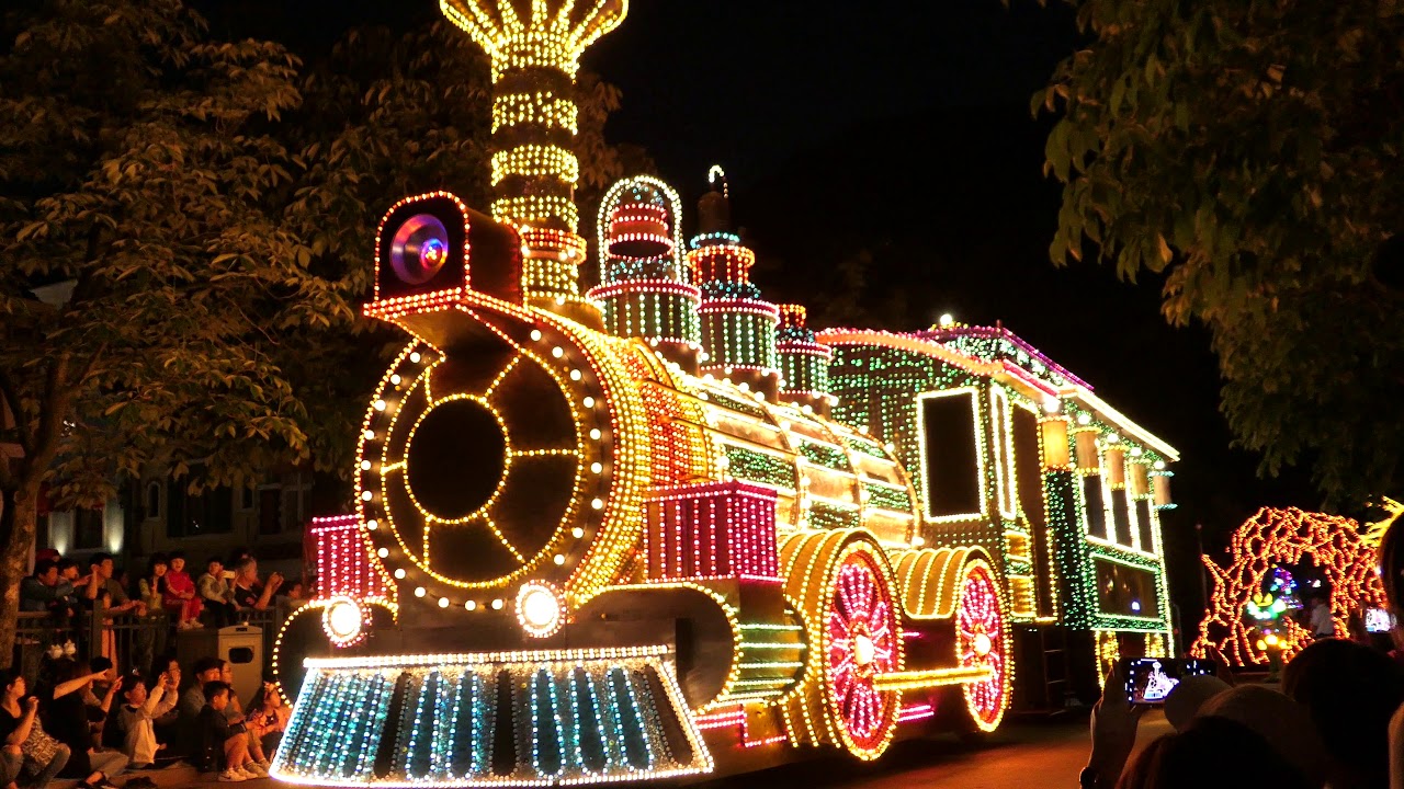 Everland Moonlight Parade (June 1, 2019) - YouTube