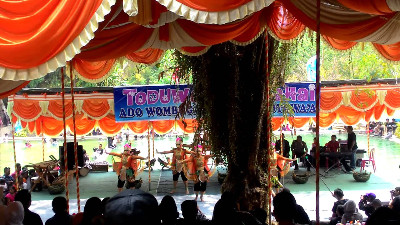 Tari Maluo - Festival Budaya Bone Bolango 2015 - YouTube