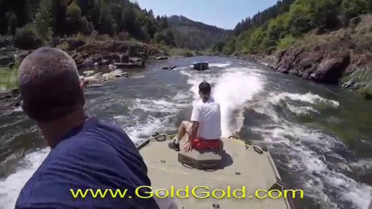 Jet Boat Towing Raft Failure - YouTube