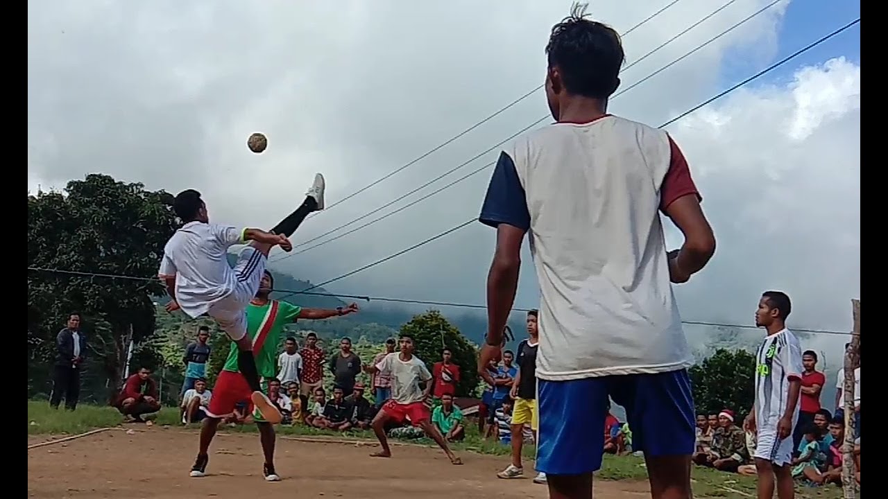 Sepak Takraw di Lungar~Poco Leok - YouTube
