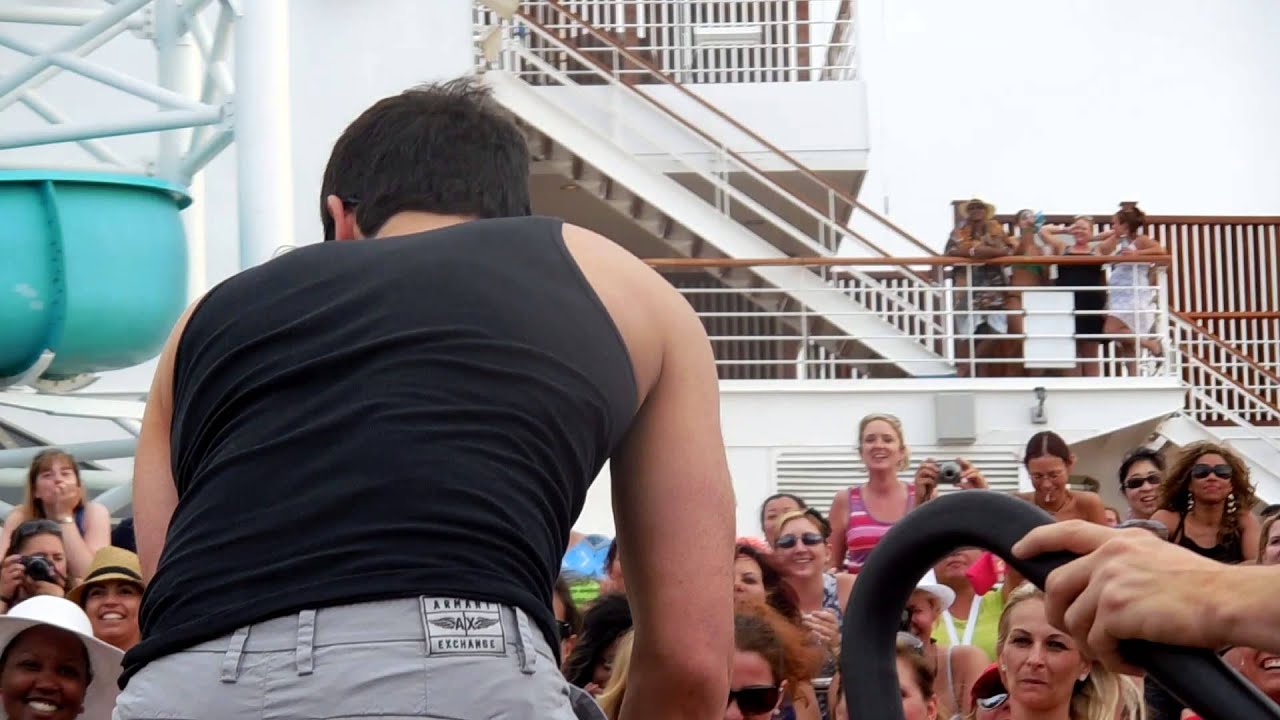 NKOTB Cruise 2013 Jordan's back rub - YouTube