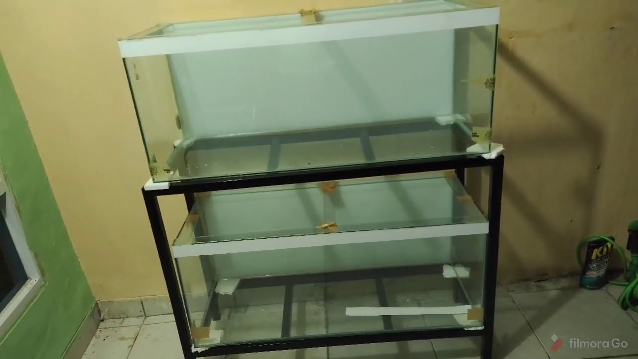 Aquarium 1 meter - YouTube