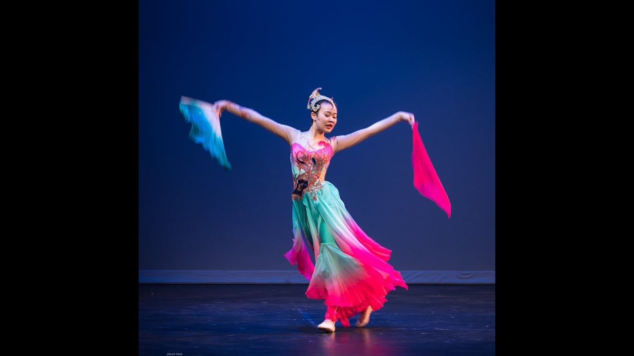 Dance "Chinese Phoenix (有凤来仪)" - Ashley Xu, 2018 桃李杯 DC初赛 - YouTube