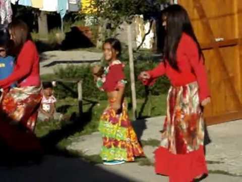 Ciganski ples v Sloveniji/ Gypsy dance in Slovenia - YouTube