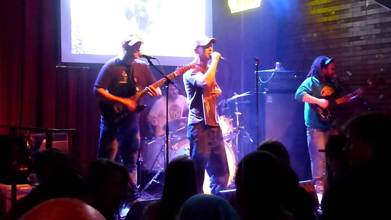Middleman - It's not over yet - Live 05-11-2011 in the Supermarkt (den ...