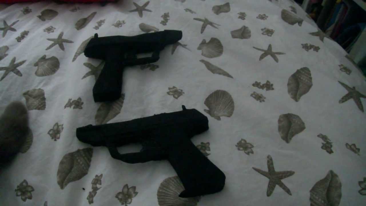 Aliens VP70 movie prop - YouTube