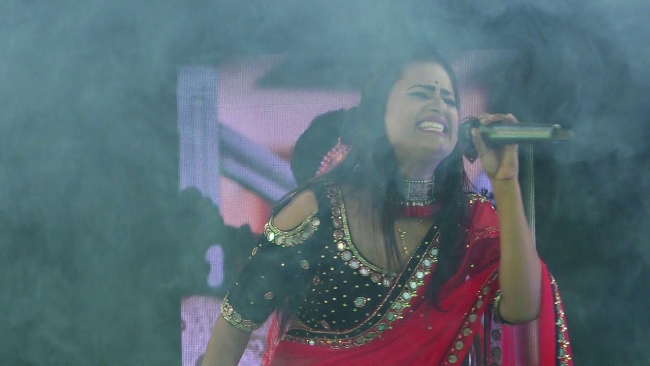 Miss Rani Singing All Type Song At Gosaninuagaon - YouTube