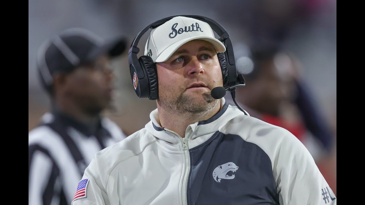 Daily CFB Huddle: Gap Between Power Five and Group of Five Getting ...