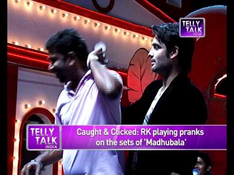 RK aka Vivian Dsena playing PRANKS on the sets of Madhubala - Ek Ishq Ek Junoon