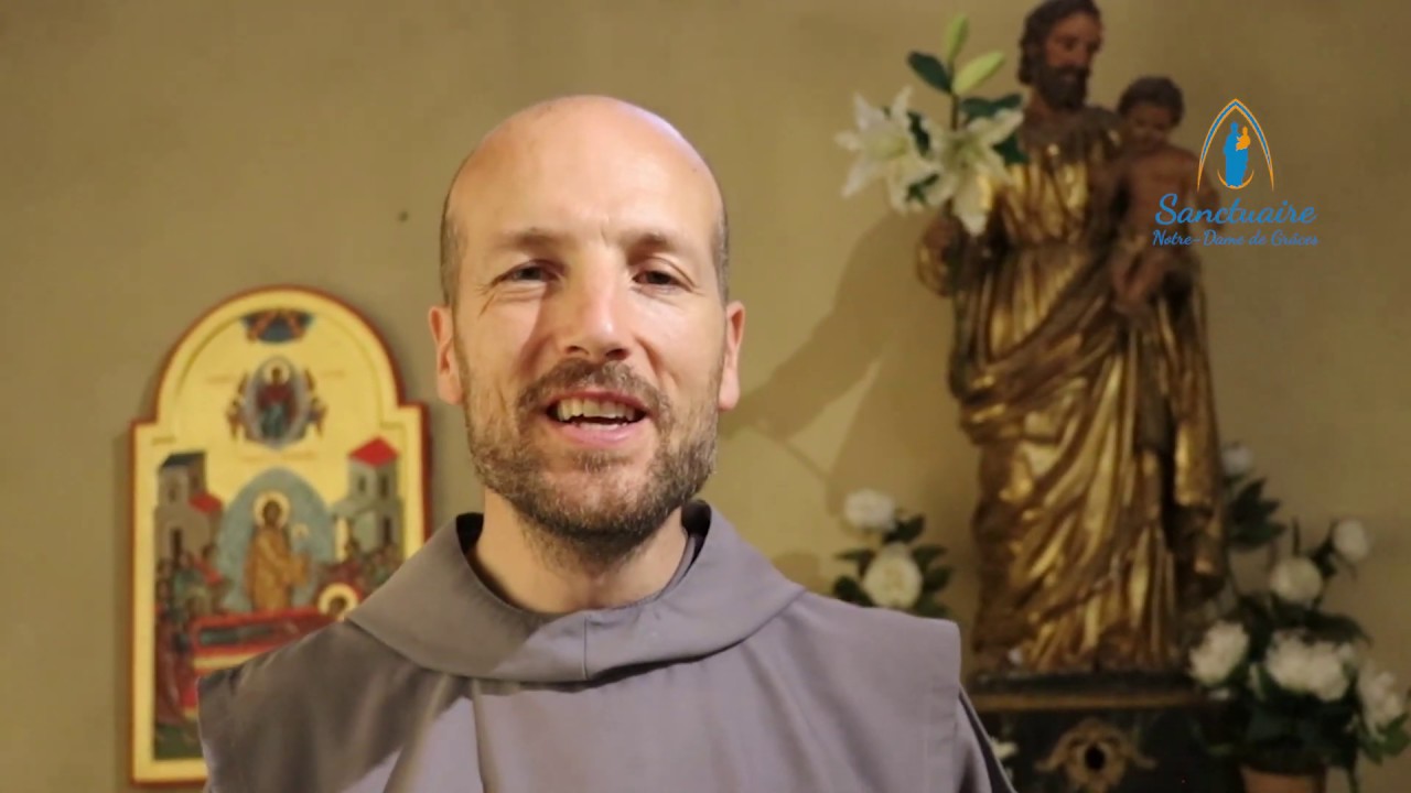 L'évangile par Frère Jean Stéphane - YouTube