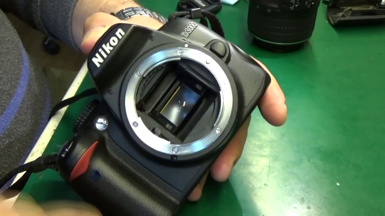 Nikon D3000 Uszkodzony mechanizm przysłony, Damaged aperture mechanism ...