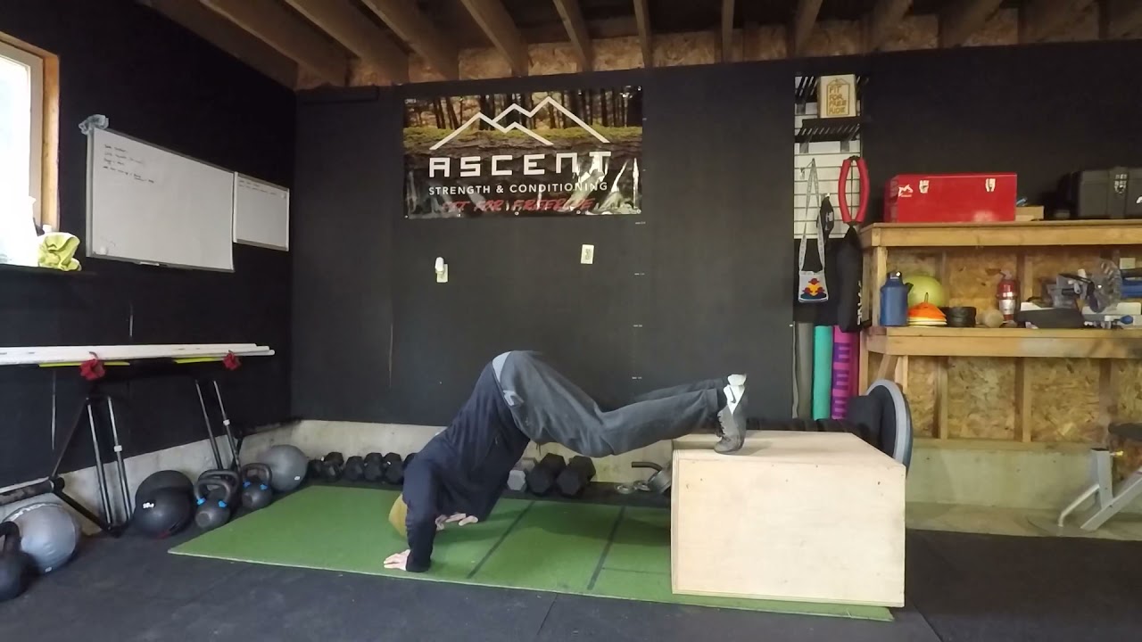 ASC Box-Assisted Pike Pushup - YouTube