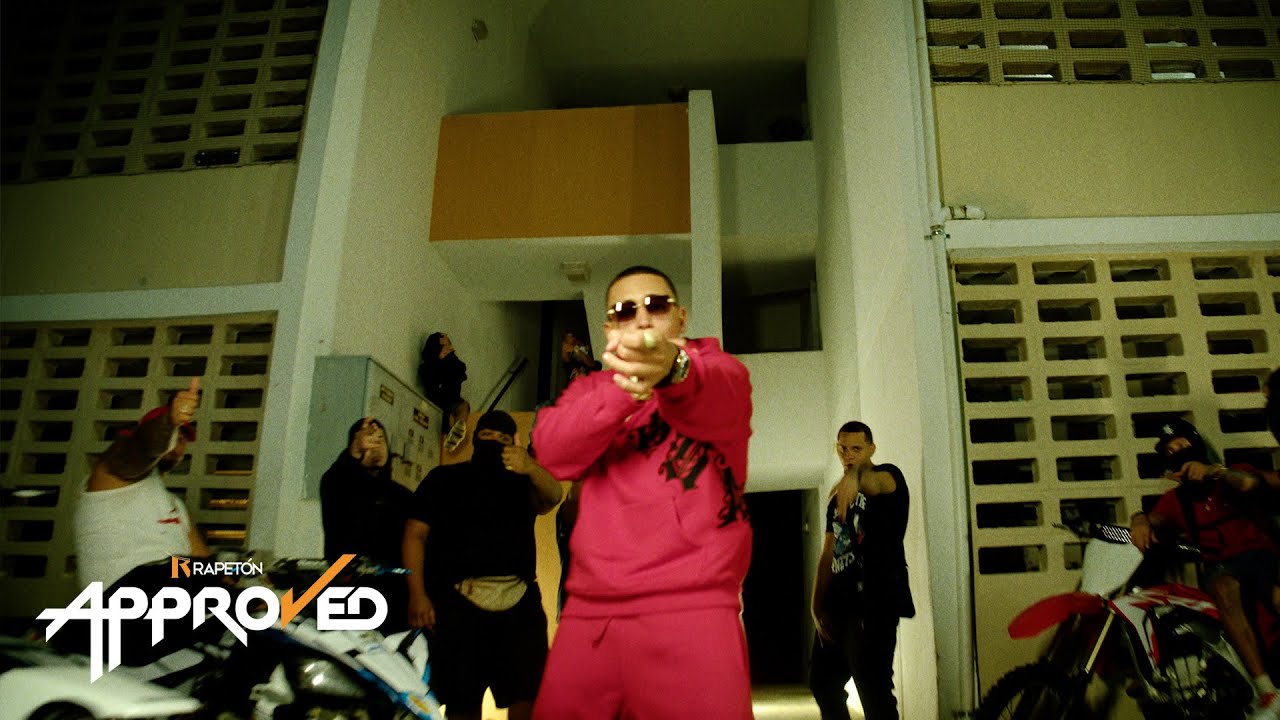 Rapetón Approved: @XyronLDBP - La Glock (Video Oficial) - YouTube