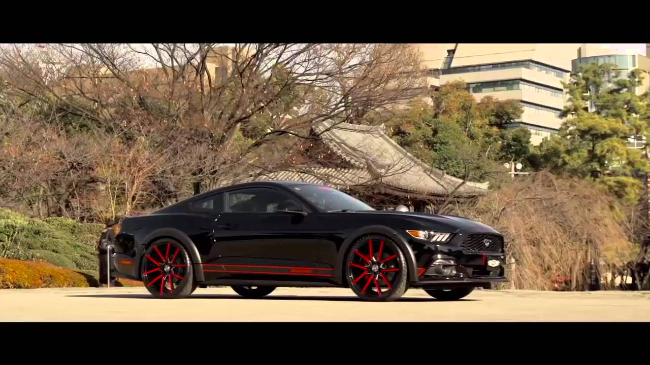 Custom Ford Mustang GT on 22" Lexani Wheels - YouTube