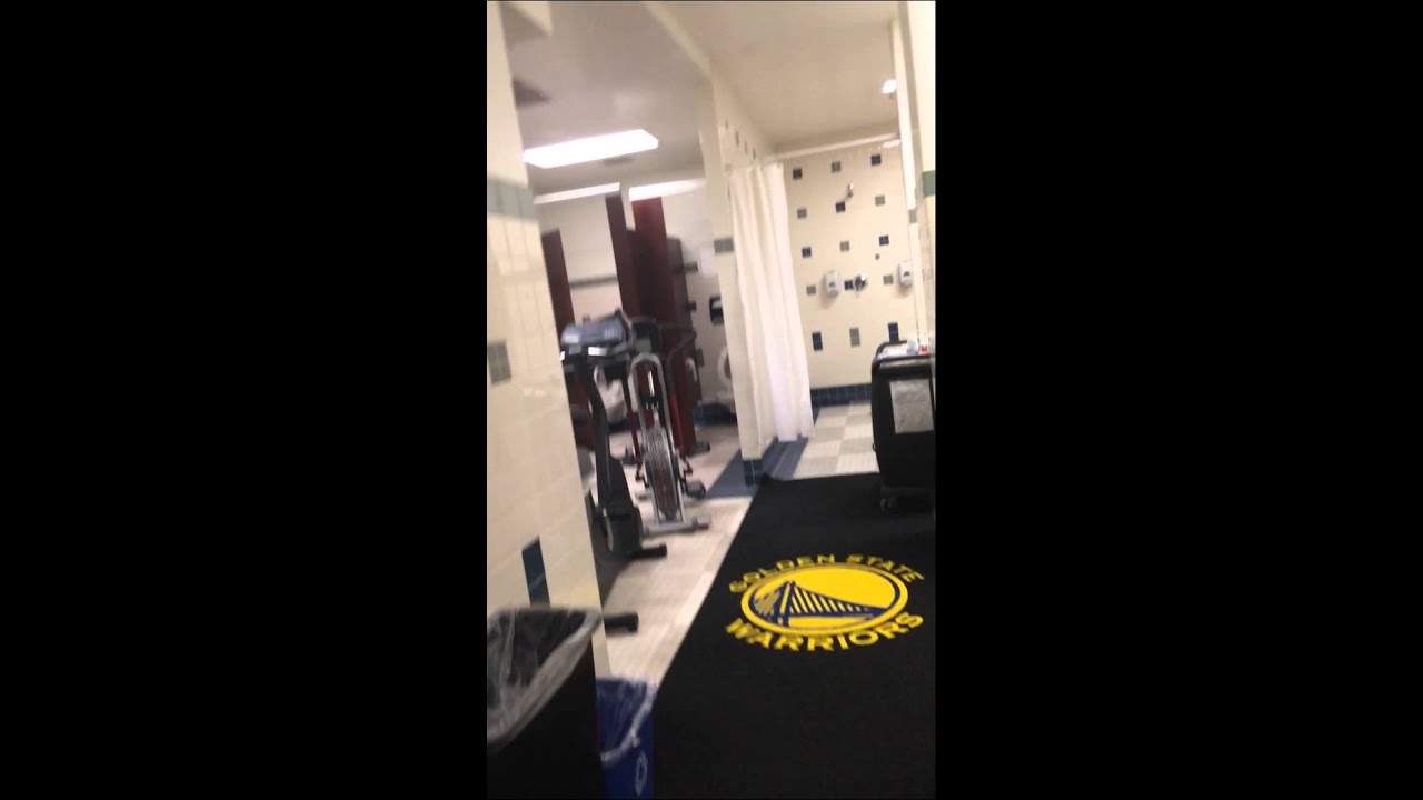 Golden State Warriors Locker Room Tour - YouTube