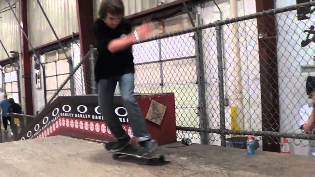 Riley Howard Skate Edit - YouTube