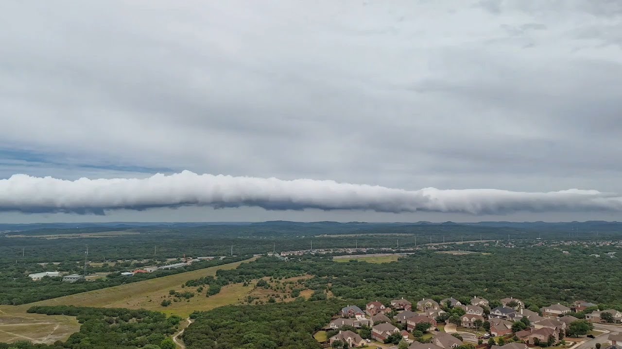 After the Storm: Time lapse of roll cloud over Stone Oak - YouTube