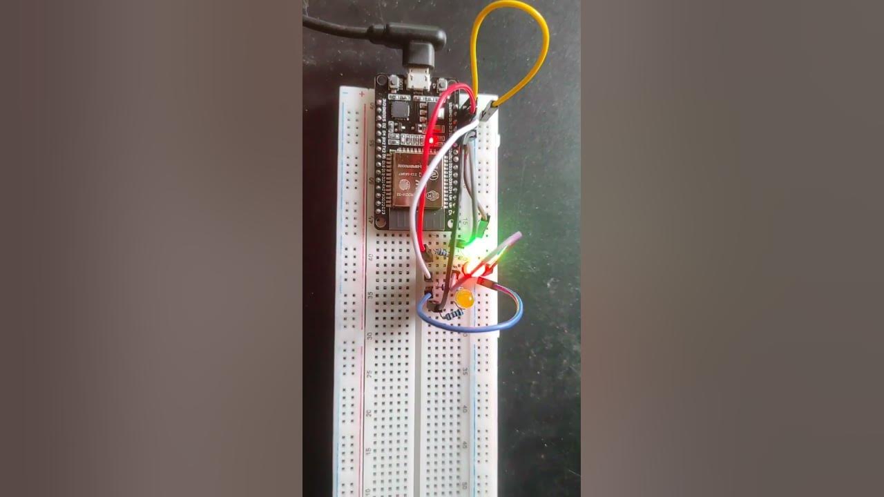 GPIO pins of ESP32 with 3 LED Blinking example using Micropython - YouTube