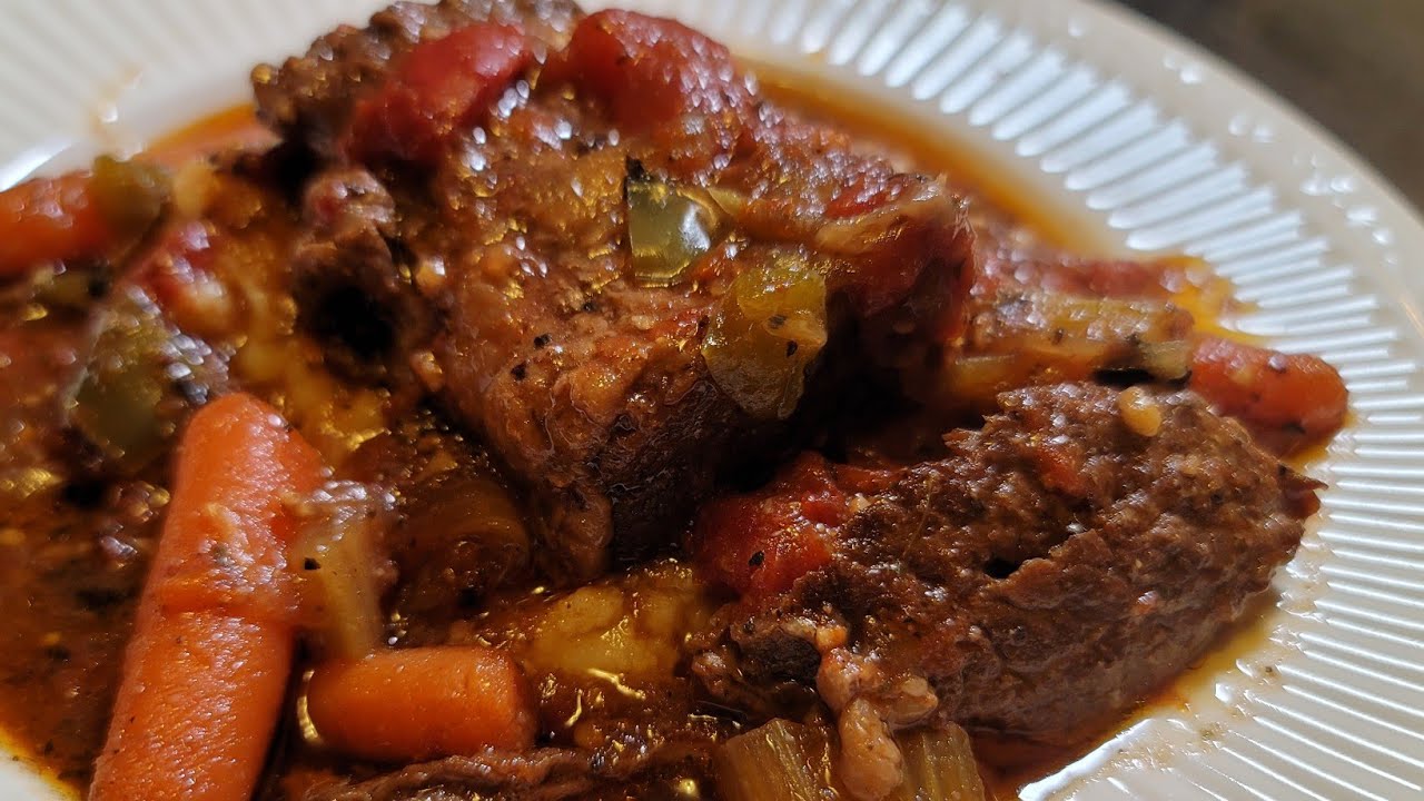 Braised Short Ribs| Christmas Dinner Ideas| Holiday Meals - YouTube