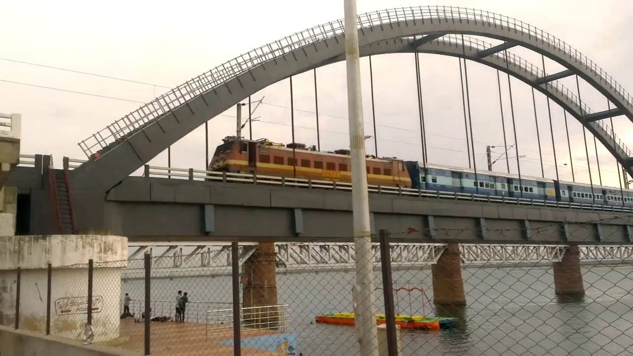 Train Crossing on Godavari Arch Bridge | 3rd Rail Bridge - YouTube
