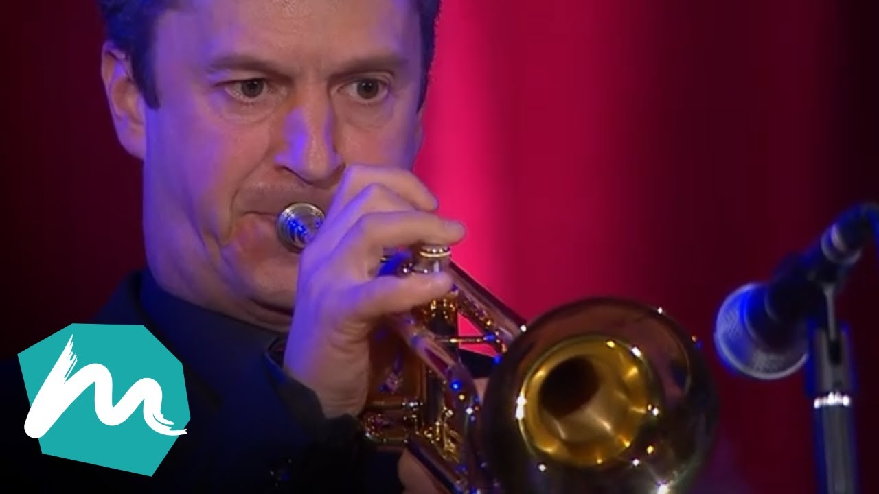 Slutnja / Big Band RTS feat. Dina Rizvic - YouTube