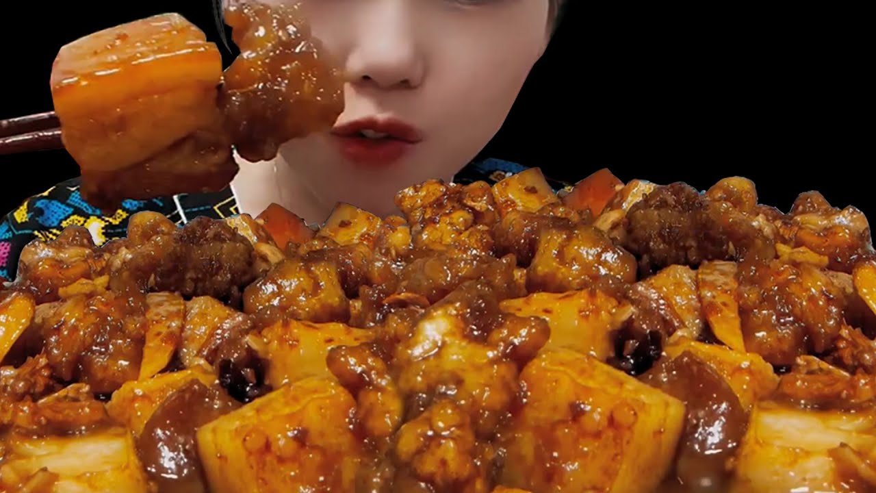 Eating pork belly fatty and oily soup Mukbang Asmr - YouTube