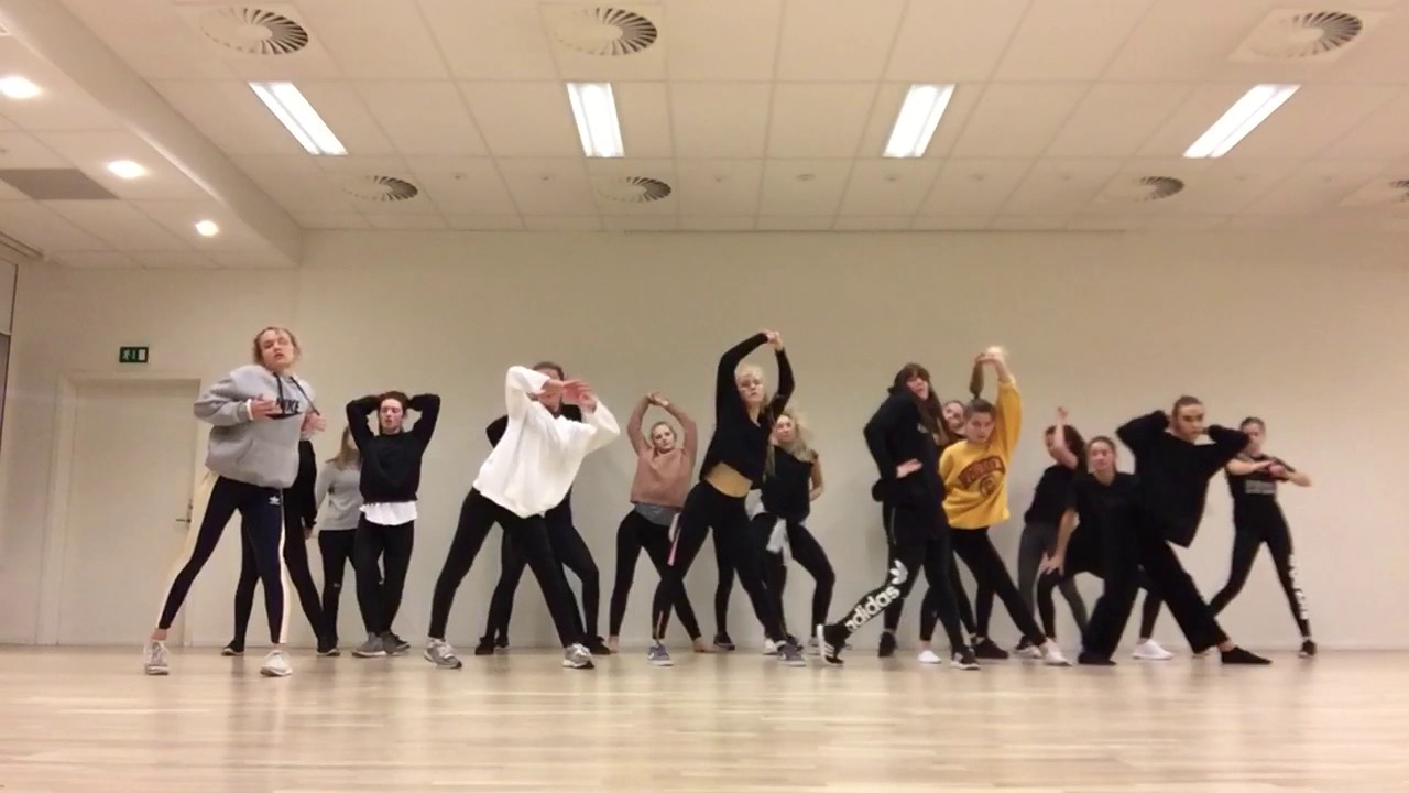 Girly - fun fun - YouTube