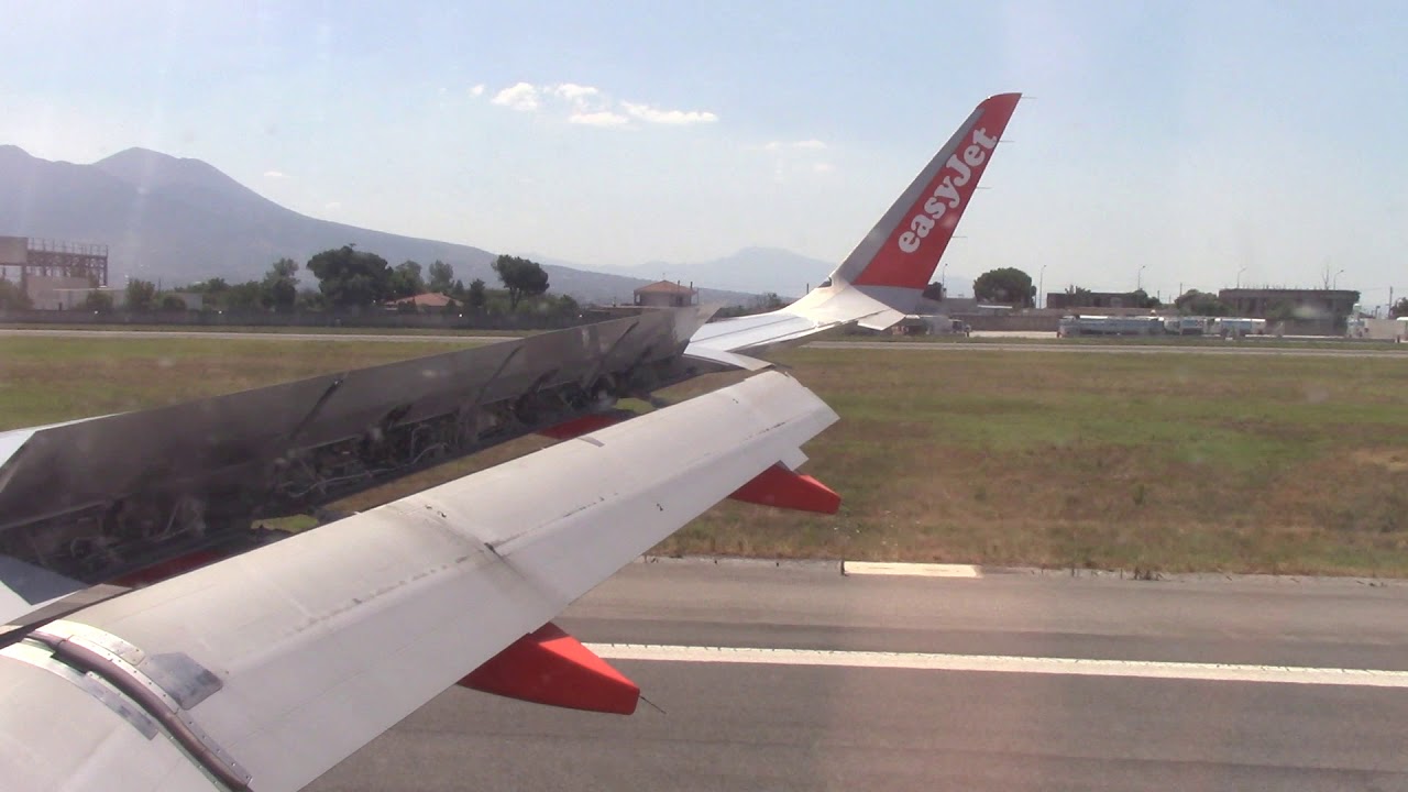 easyJet Airbus A320 Landing at Naples International Airport - YouTube