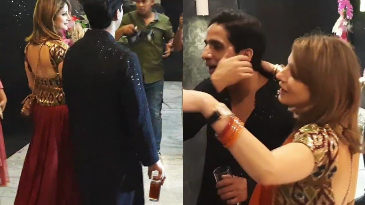 Suzanne Khan With Boyfriend Asral Goni After Diwali Party - YouTube