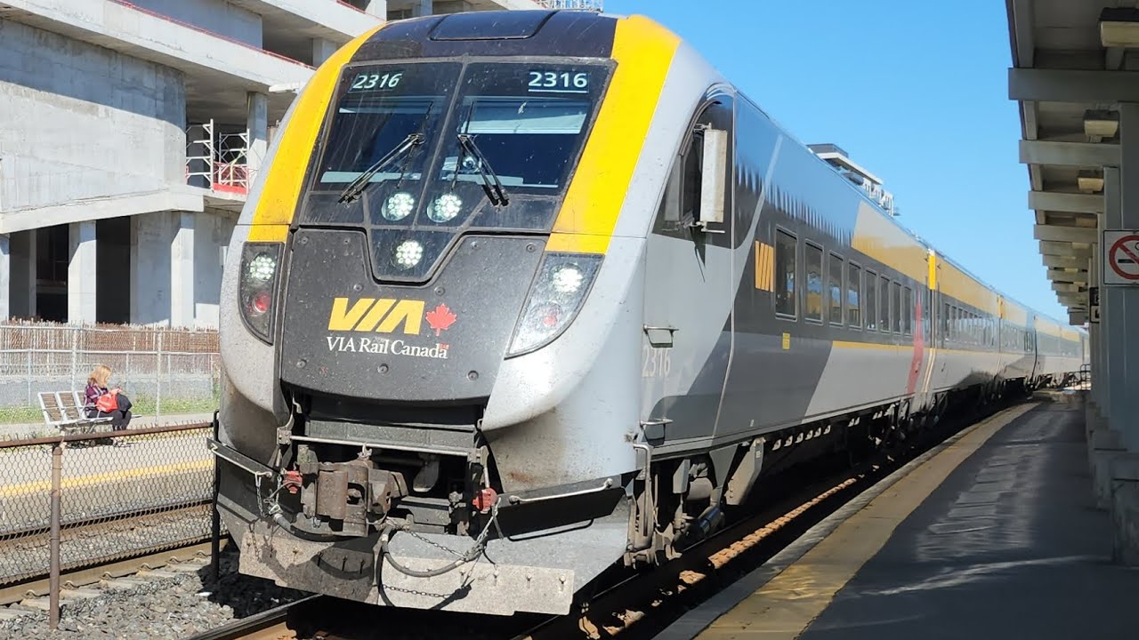 (SCV-42 Siemens Charger) VIA 45 - 2316 & 2216 At Danforth - YouTube
