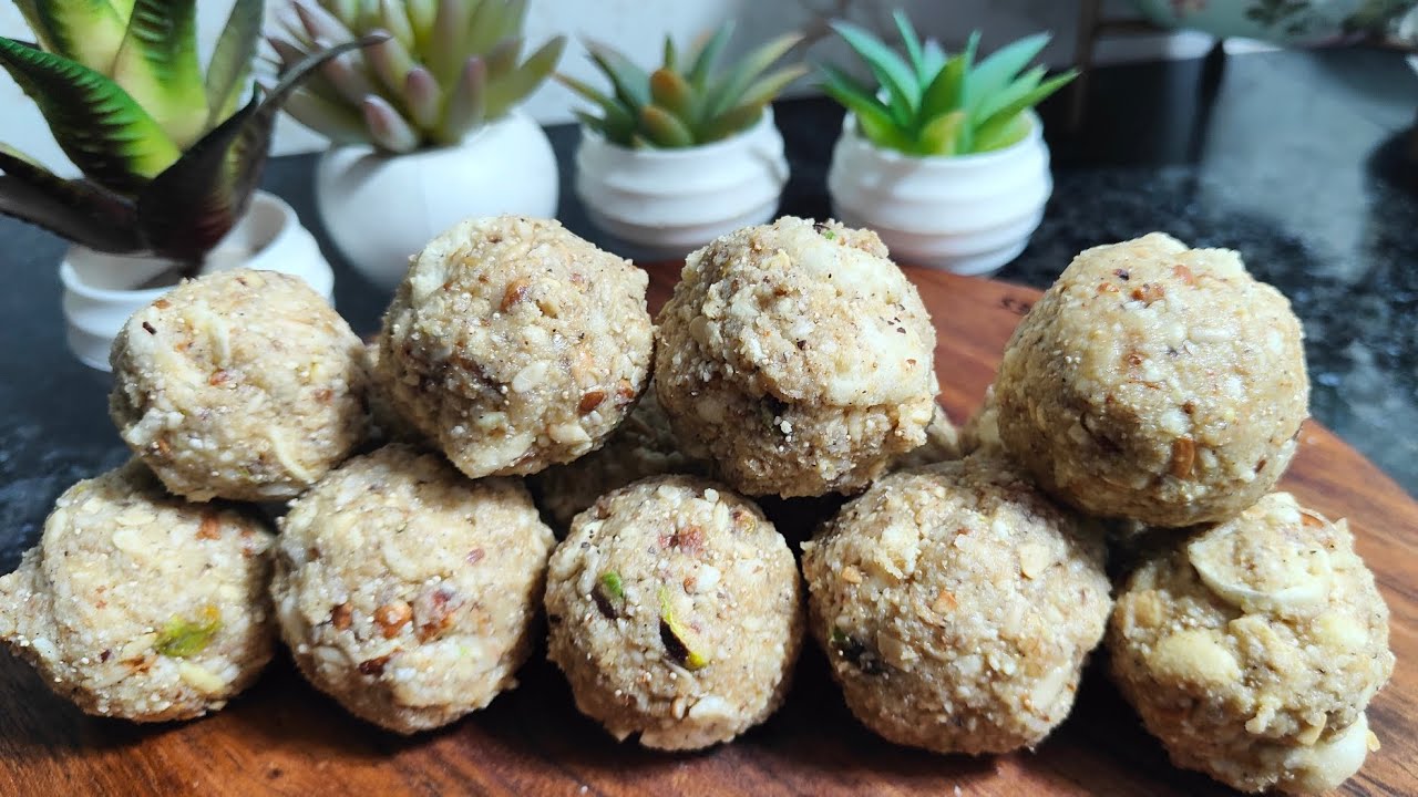 aata dry fruit laddoo healthy laddoo easy recipe/shalva's kitchen ...
