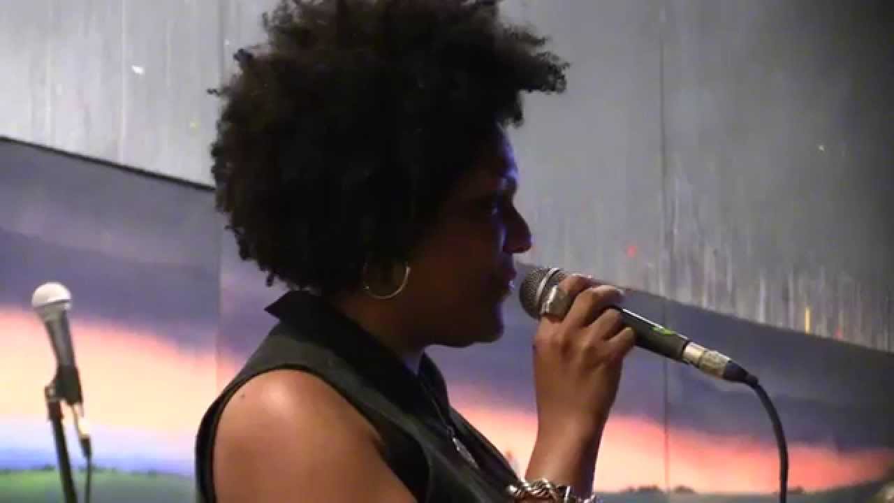 Pam Confer: "The Girl From Ipanema" - YouTube