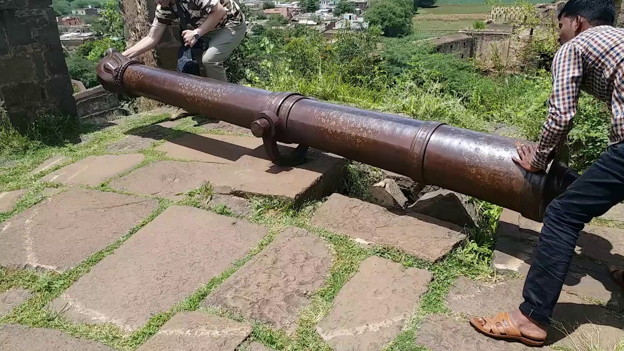 Kadak Bijli Tope, Basava Kalyana Fort - YouTube