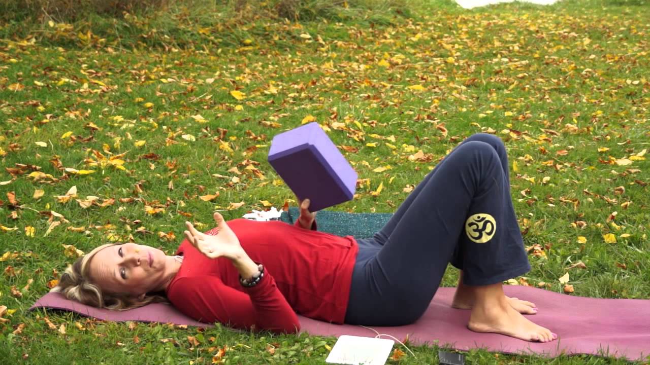 Yoga for the SI Joint Sacroiliac 4 - YouTube