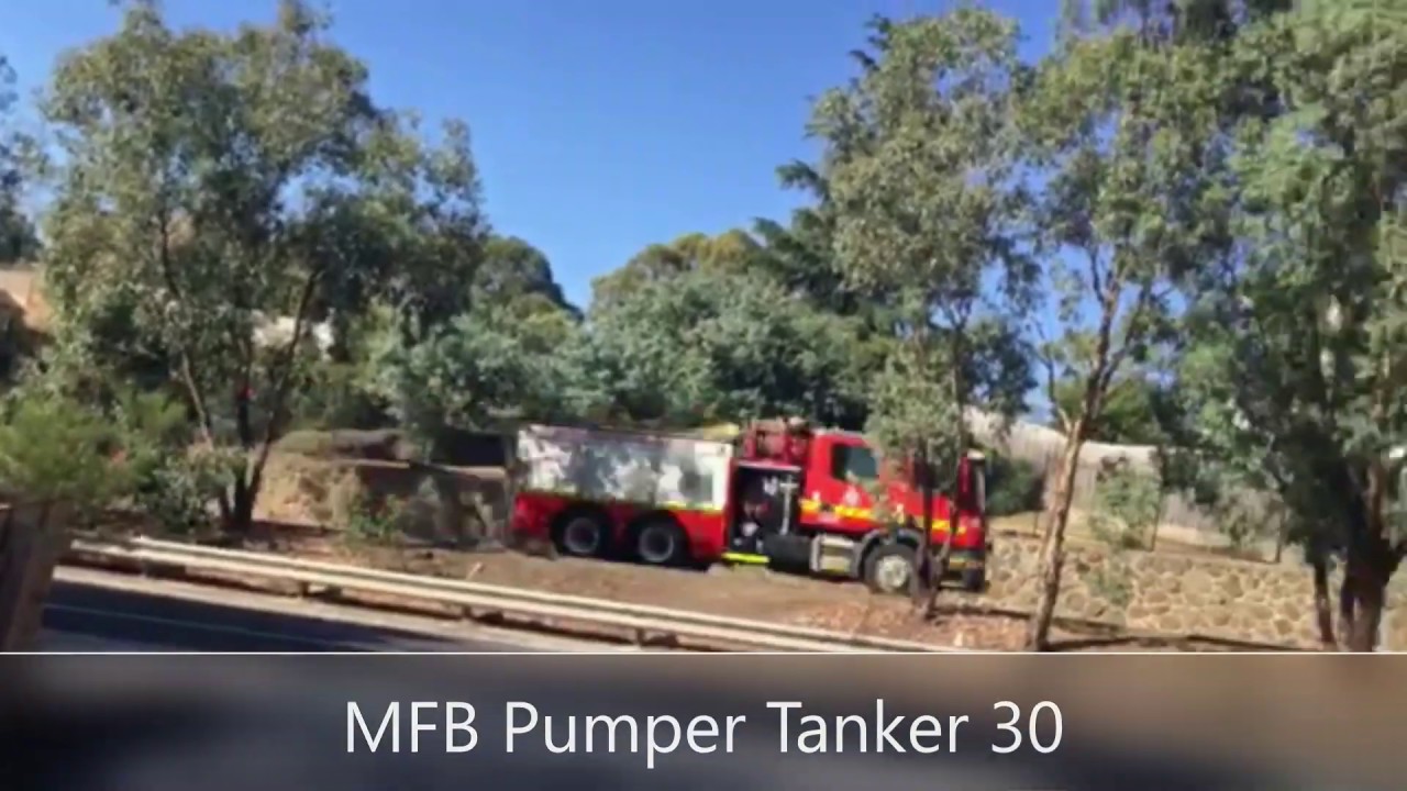 Eltham CFA and MFB Pumper Tanker 30 Responding - YouTube