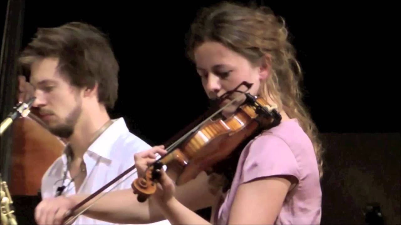 Large Ensemble dirigiert von John Hollenbeck, Fabiana Striffler Violine ...