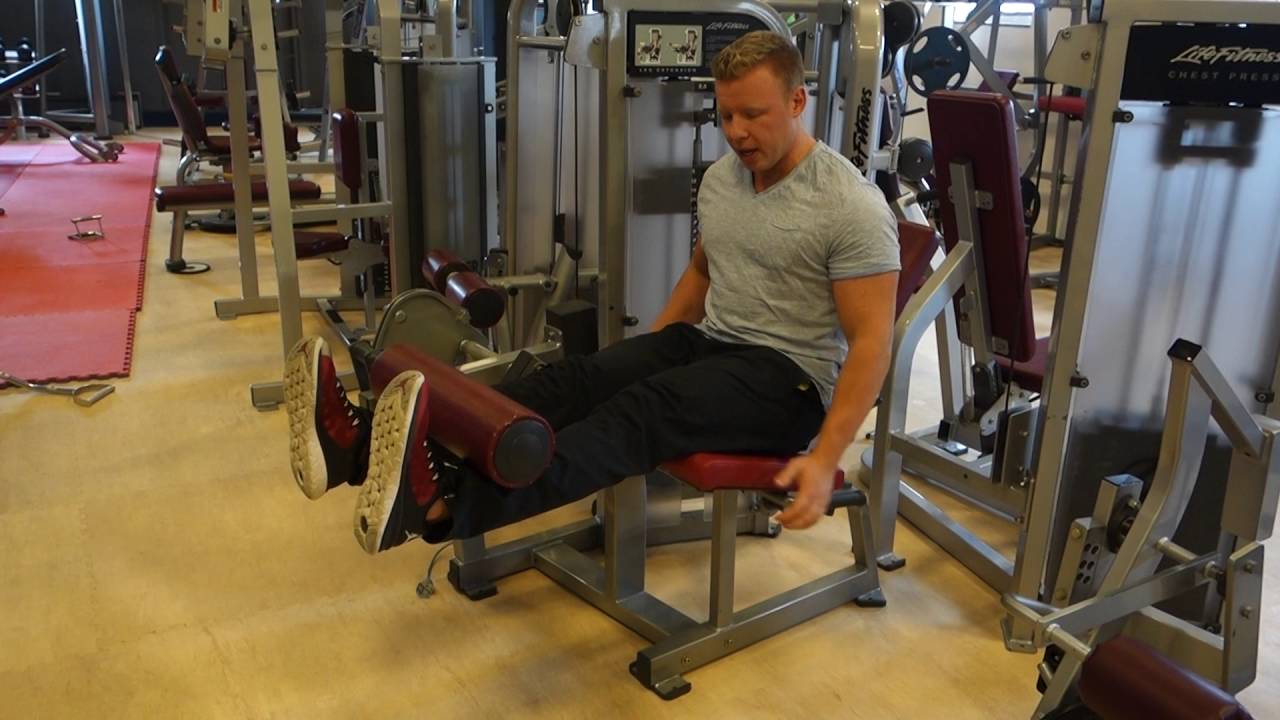 Leg Extensions - YouTube