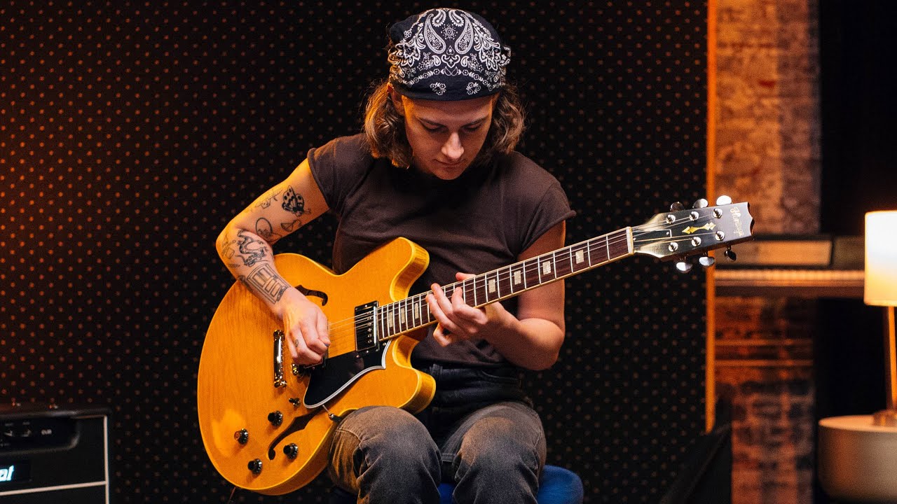 Nicole Cerminara Performs with the Heritage Custom Core H-535 - YouTube