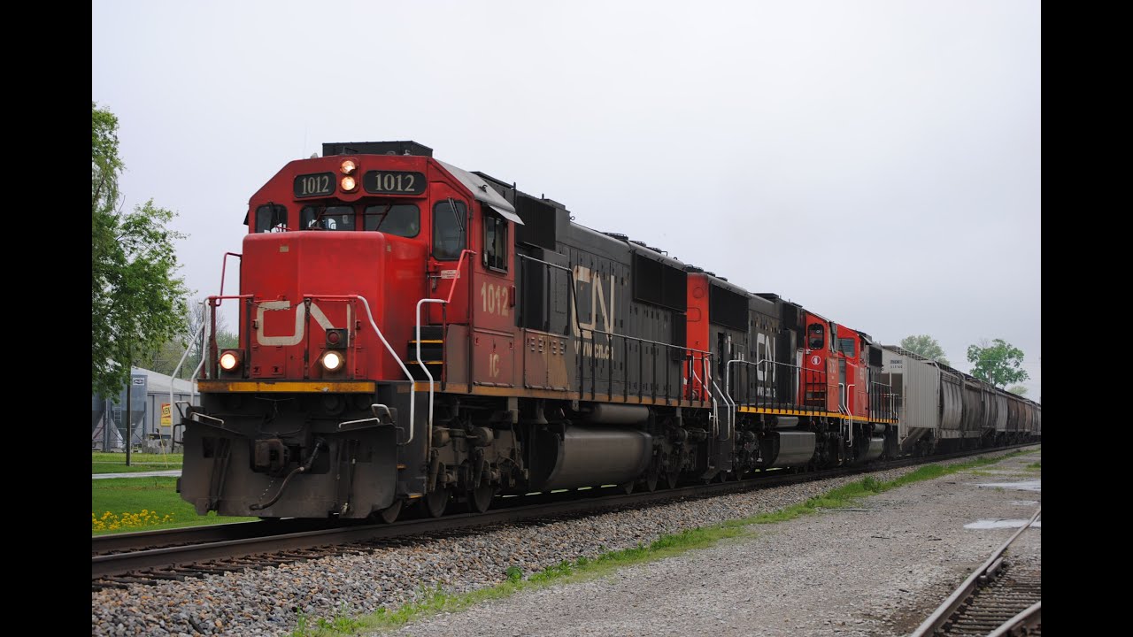 April 2016 Trains w/ IC, CN, BNSF, KCS, HLCX, NS, UP, CSXT, EJ&E, CREX ...