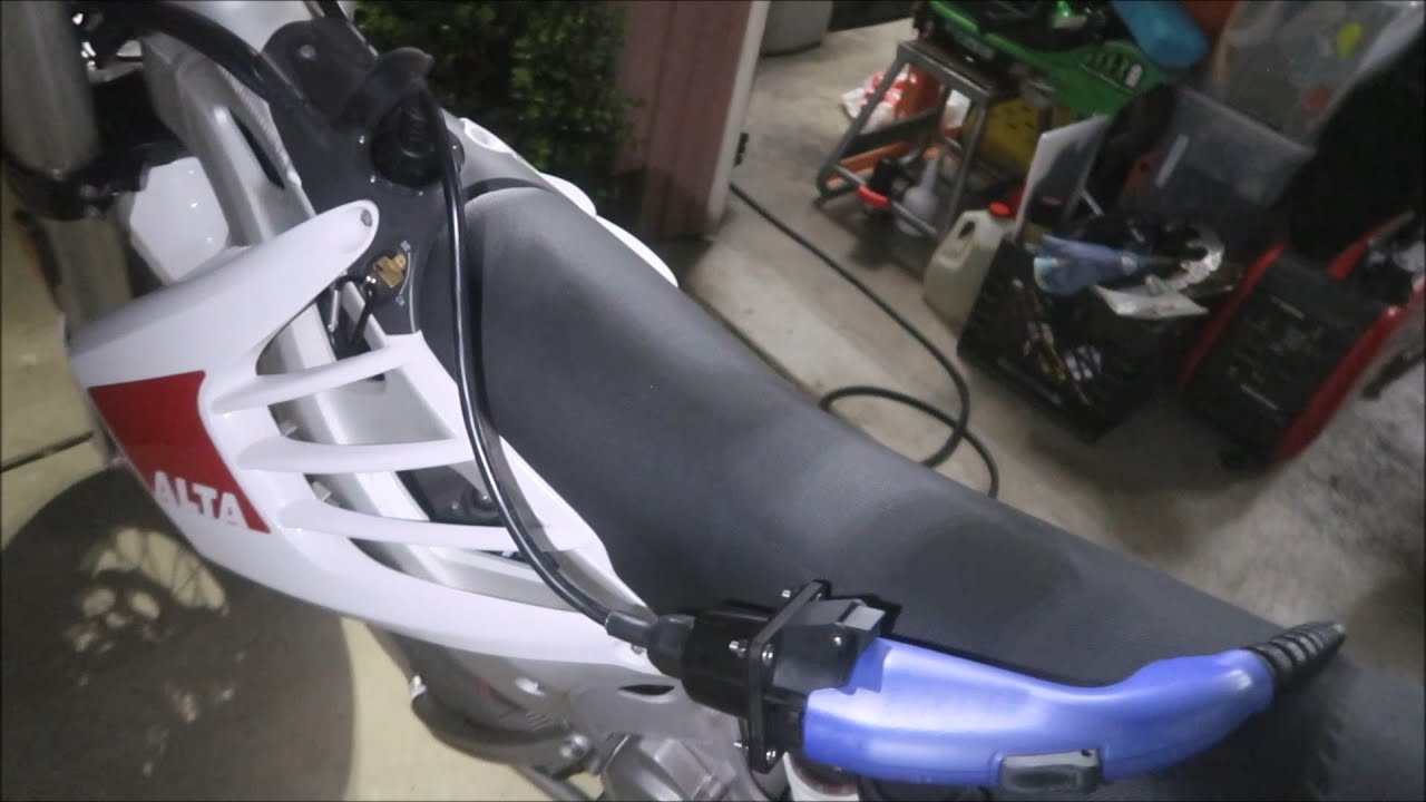 Alta Redshift SM 120V EVSE Adapter Charging Experiment - YouTube
